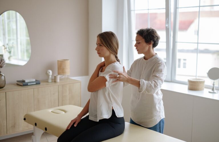 Left Shoulder Pain: Causes, Symptoms, Treatment